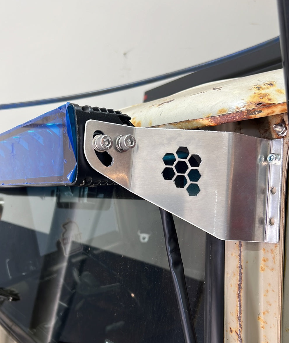 40 Series Light Bar Mounts (Pair) – P32 Manufacturing